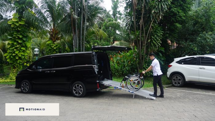 Ramp Kursi Roda Akses Ramah Disabilitas untuk Difabel | MotionAid | One ...